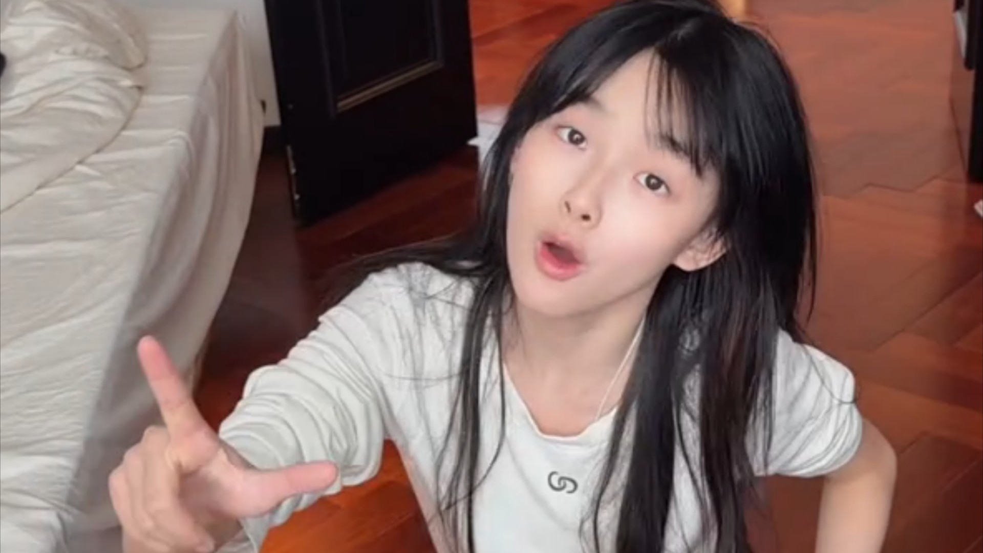 刘格格的美妙时光_美少女战士这一套真的很可惜，下次一定要穿上！_综艺_高清完整版视频在线观看_腾讯视频